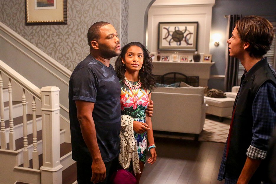Black-ish - Andre from Marseille (S01E14) (2015) | ČSFD.cz