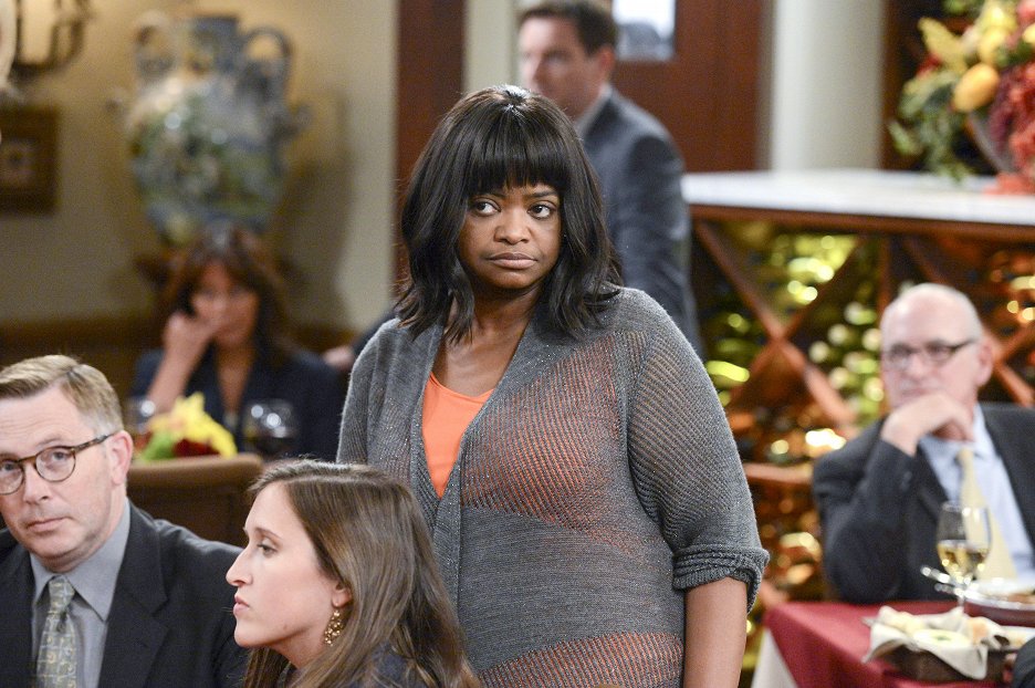 Máma - Zombie a kuřecí salát (S01E09) (2013) | ČSFD.cz