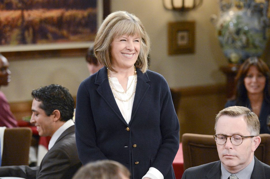 Máma - Zombie a kuřecí salát (S01E09) (2013) | ČSFD.cz