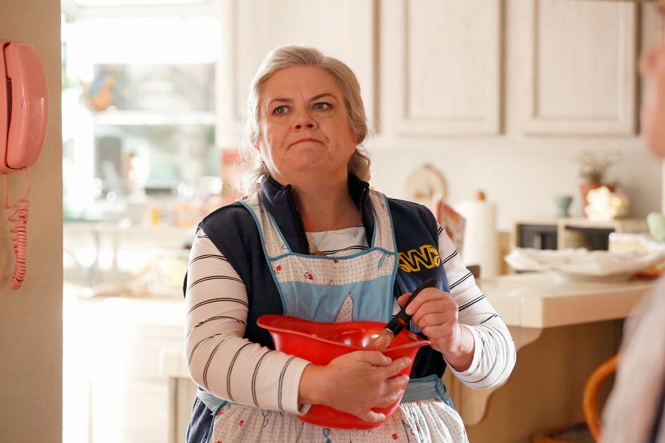 A.P. Bio - Durbin Crashes (S01E10) (2018) | Creators | ČSFD.cz