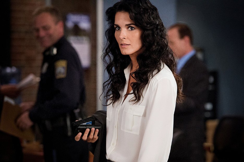 Rizzoli & Isles - Dance with the Devil (S04E05) (2013) | ČSFD.cz