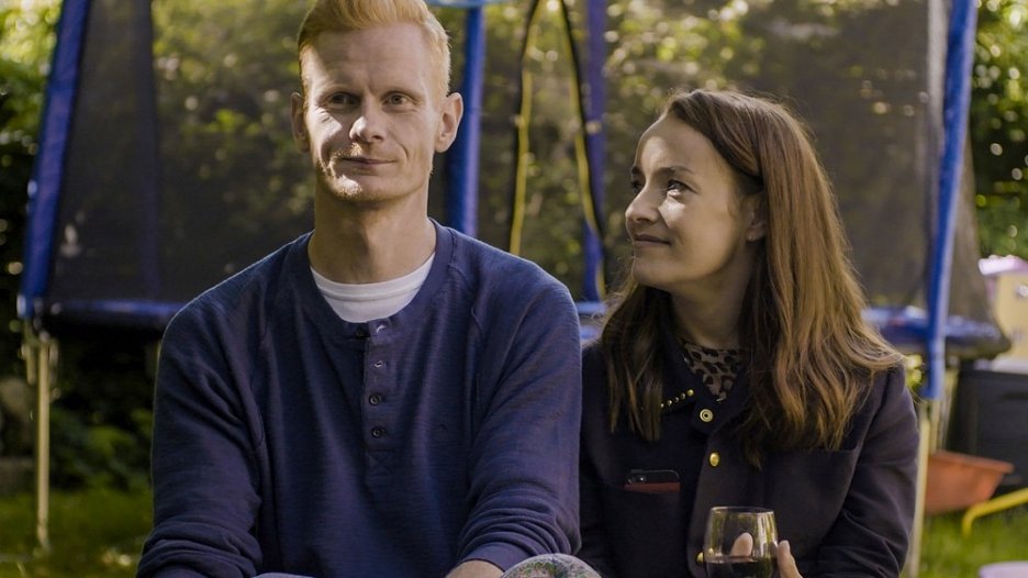 Pospolu v rozvodu - Epizoda 2 (E02) (2016) | ČSFD.cz