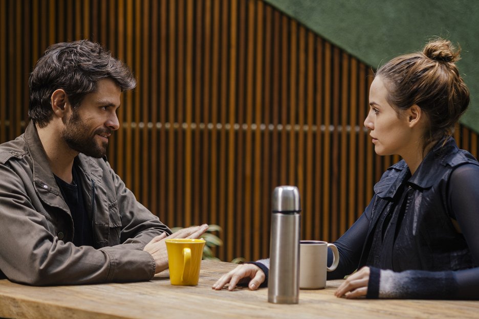 Tajný život párů - O Poder não corrompe, o Poder revela (S01E10) (2017 ...