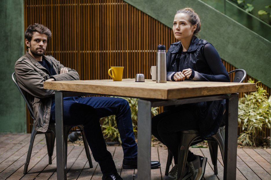 Tajný život párů - O Poder não corrompe, o Poder revela (S01E10) (2017 ...