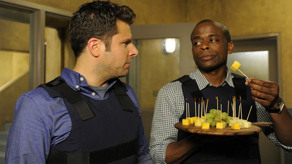 Psych, s. r. o. - Someone's Got a Woody (S08E04) (2014) | ČSFD.cz