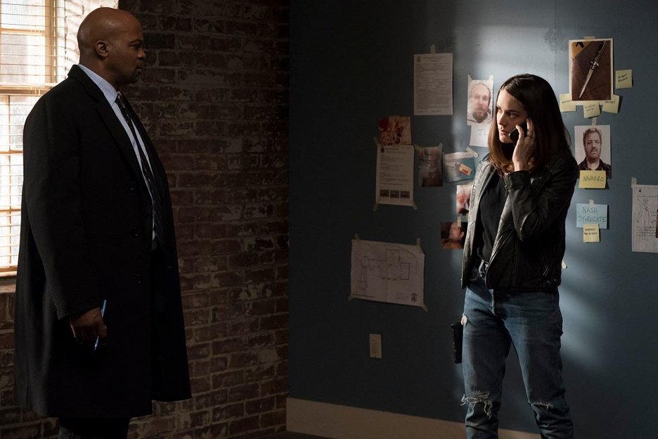 Černá listina - Raleigh Sinclair III (č. 51) (S05E14) (2018) | ČSFD.cz