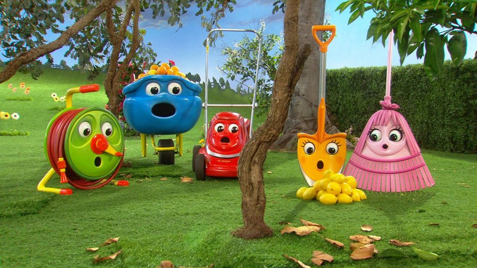 Larry the Lawnmower (2008) | ČSFD.cz