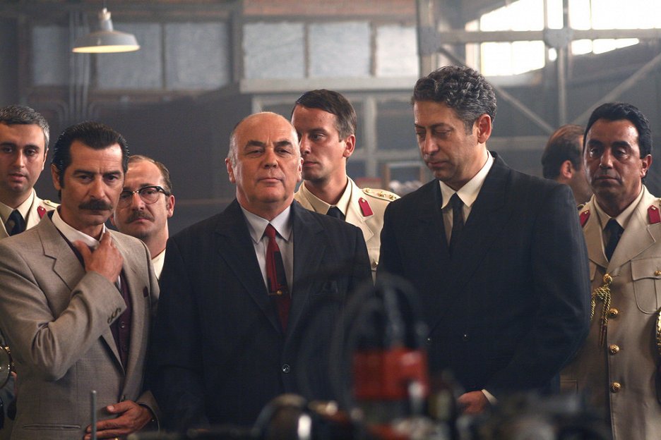 Devrim Arabaları (2008) | ČSFD.cz