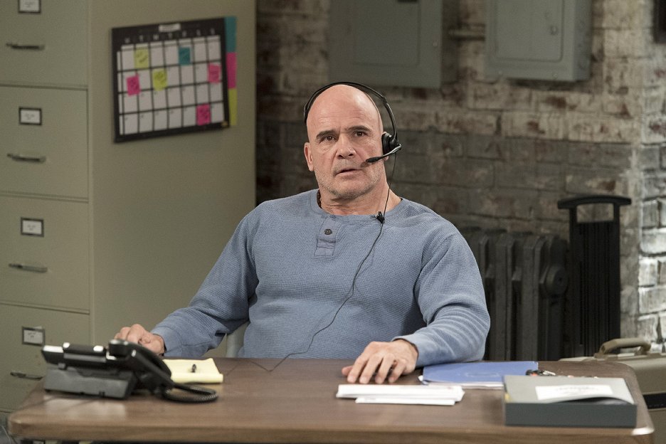 Kevin si počká - 40 Under 40 (S02E16) (2018) | ČSFD.cz