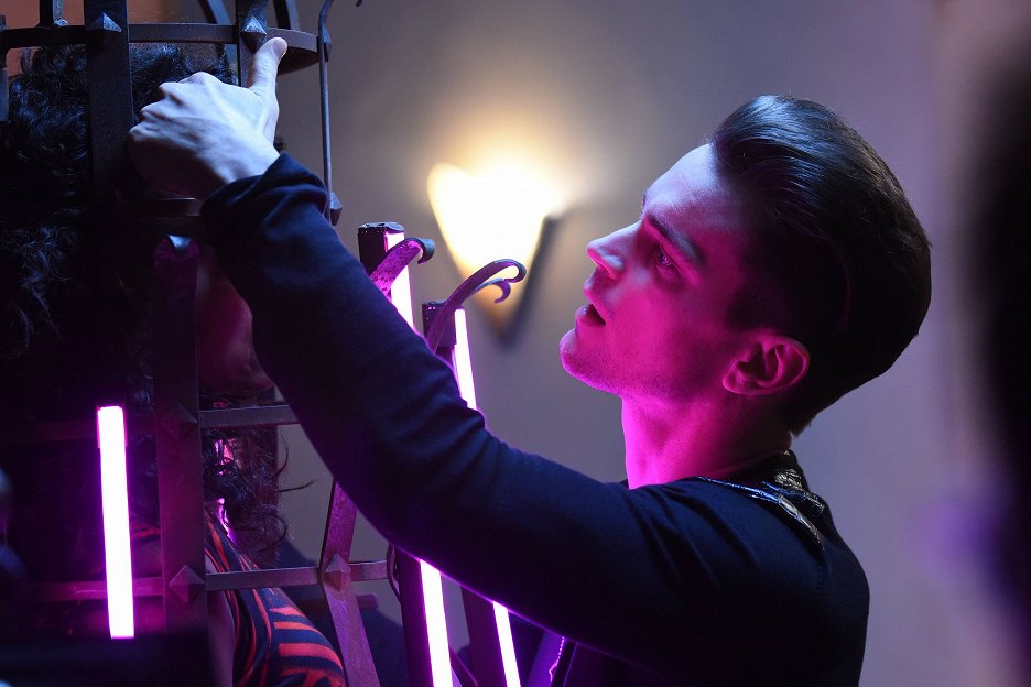 American Horror Story - Touží po pomstě (S05E09) (2015) | ČSFD.cz