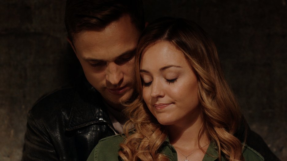 Královská rodina - With Mirth in Funeral and with Dirge in Marriage ...