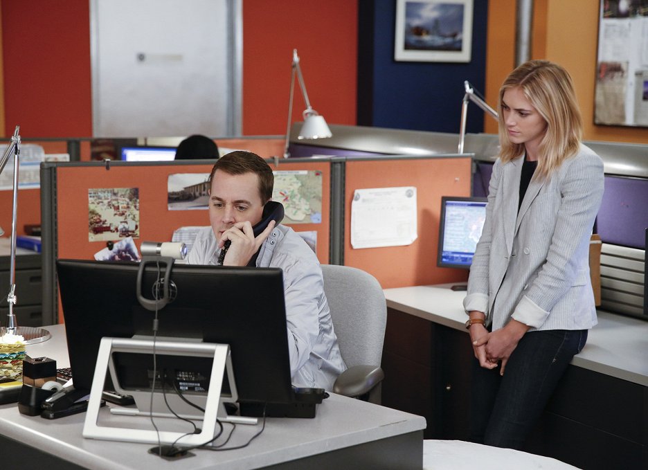 NCIS: Naval Criminal Investigative Service - Stop the Bleeding (S13E01 ...