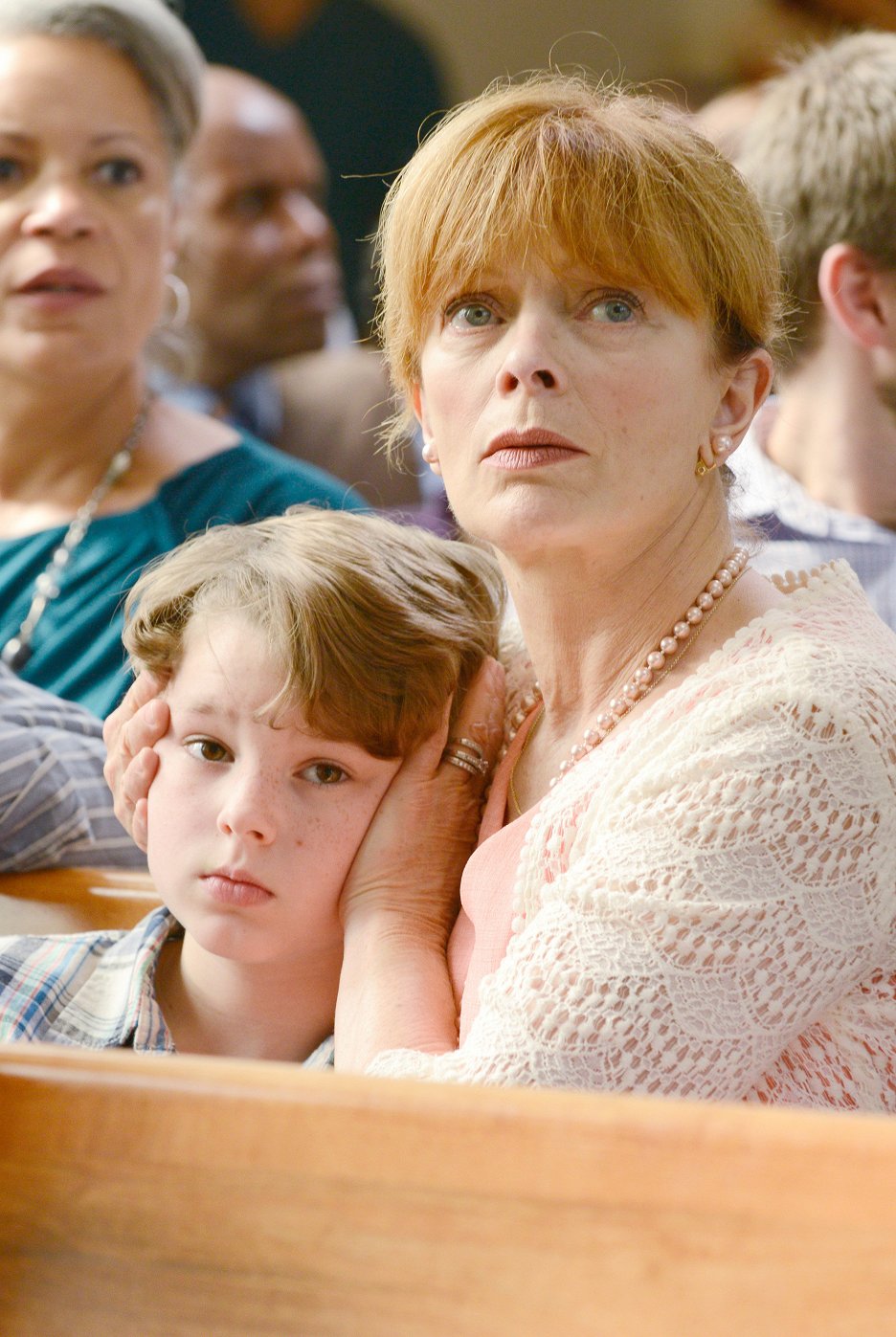 Resurrection - Home (S01E06) (2014) | ČSFD.cz