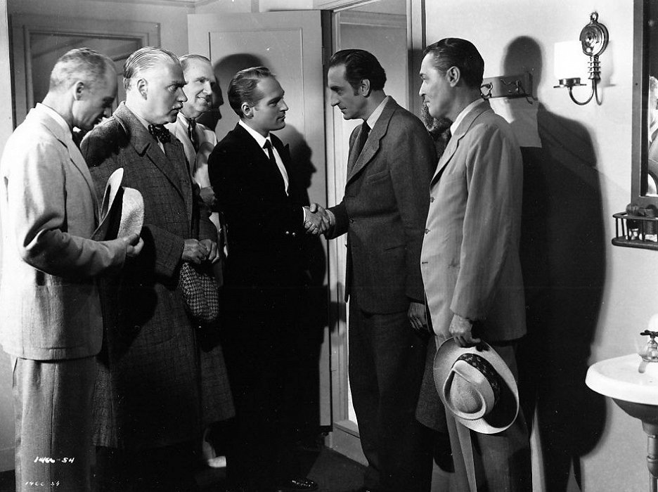 Morton Lowry | ČSFD.cz