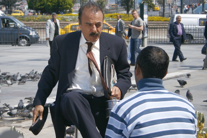 Memur Muzaffer (2008) | ČSFD.cz