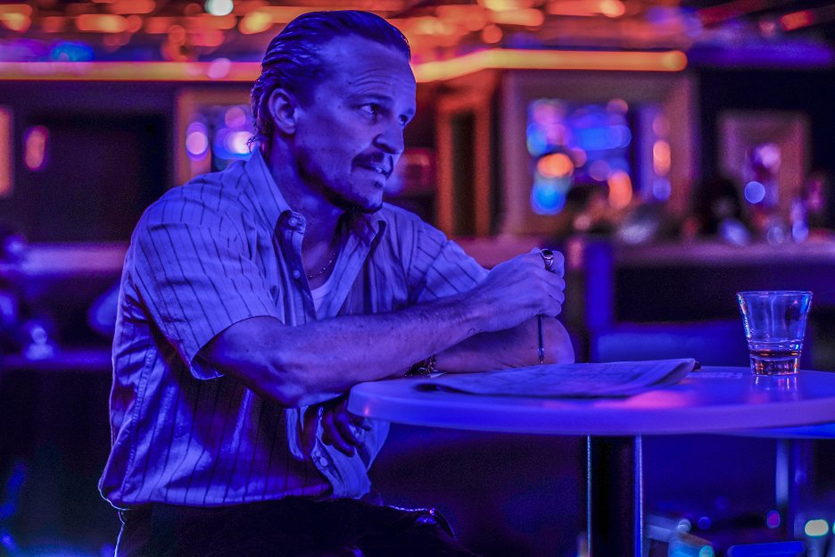 Mr Inbetween (2018) | ČSFD.cz