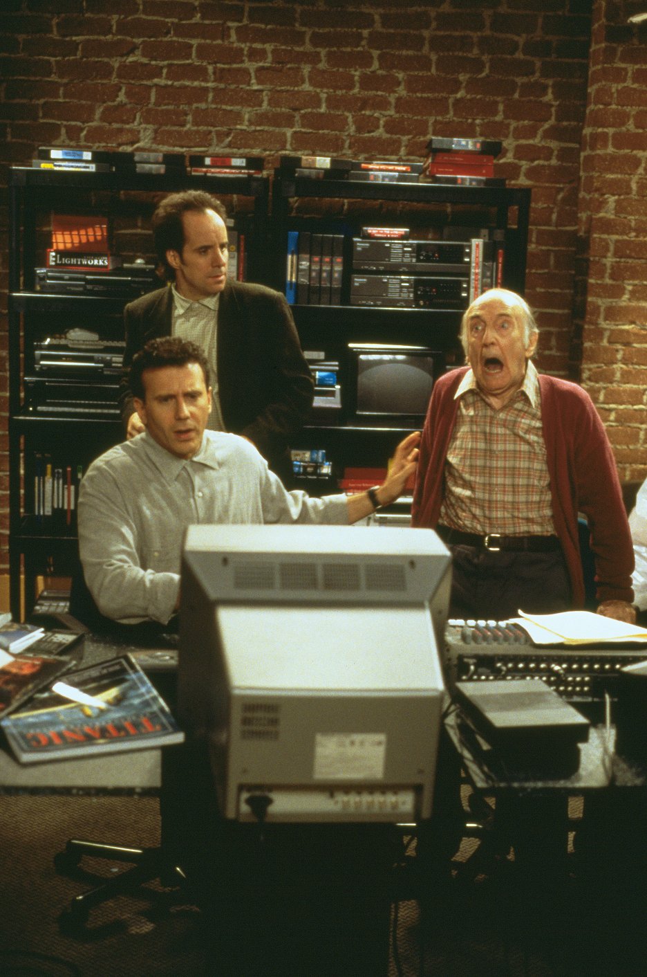 Jsem do tebe blázen - Dobře, špatně, nijak zvlášť (S04E04) (1995) | ČSFD.cz