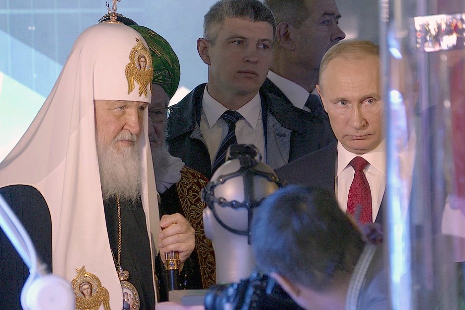 God Save Russia - Le patriarche et le tsar (2017) | ČSFD.cz