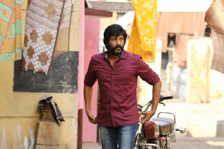 Echarikkai Idhu Manithargal Nadamadum Idam (2018) | ČSFD.cz