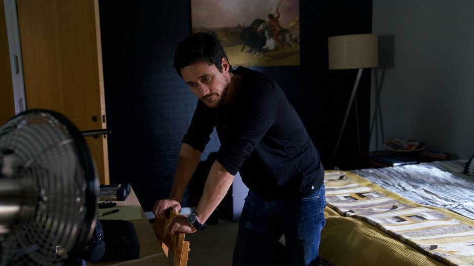 Královna jihu - Diez De Copas (S03E11) (2018) | ČSFD.cz