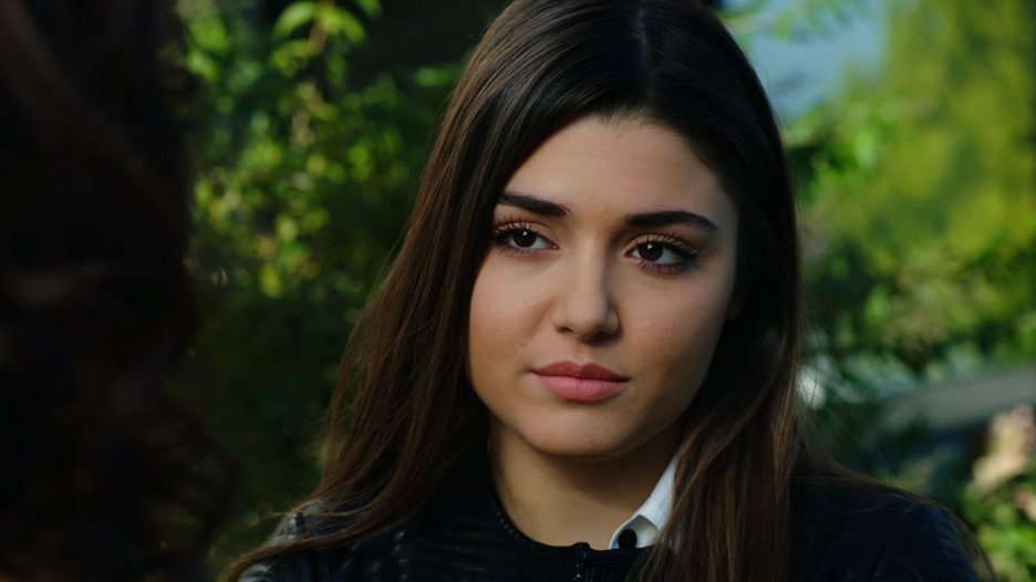 Hande Erçel | ČSFD.cz