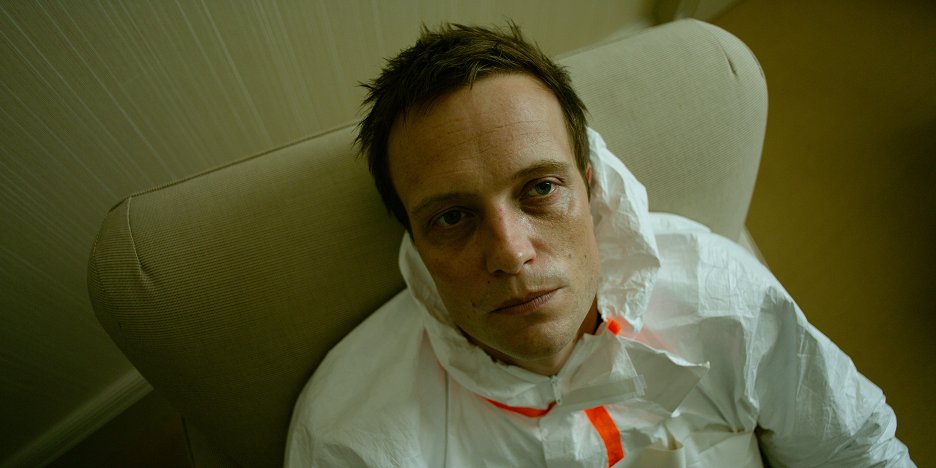 Parfum - Die dritte Substanz (E04) (2018) | ČSFD.cz