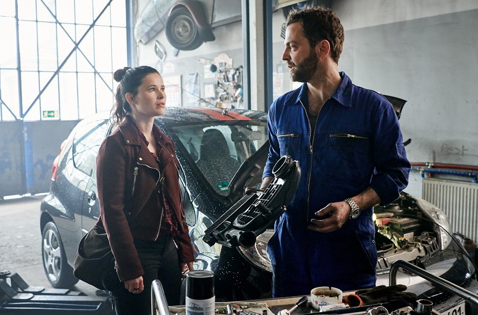 Die Heiland: Wir sind Anwalt - Gefahr im Verzug (S01E06) (2018) | ČSFD.cz