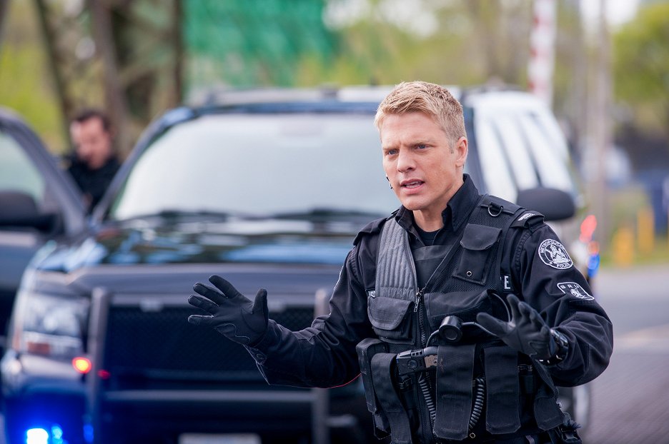 Flashpoint - Grounded (S04E08) (2011) | ČSFD.cz