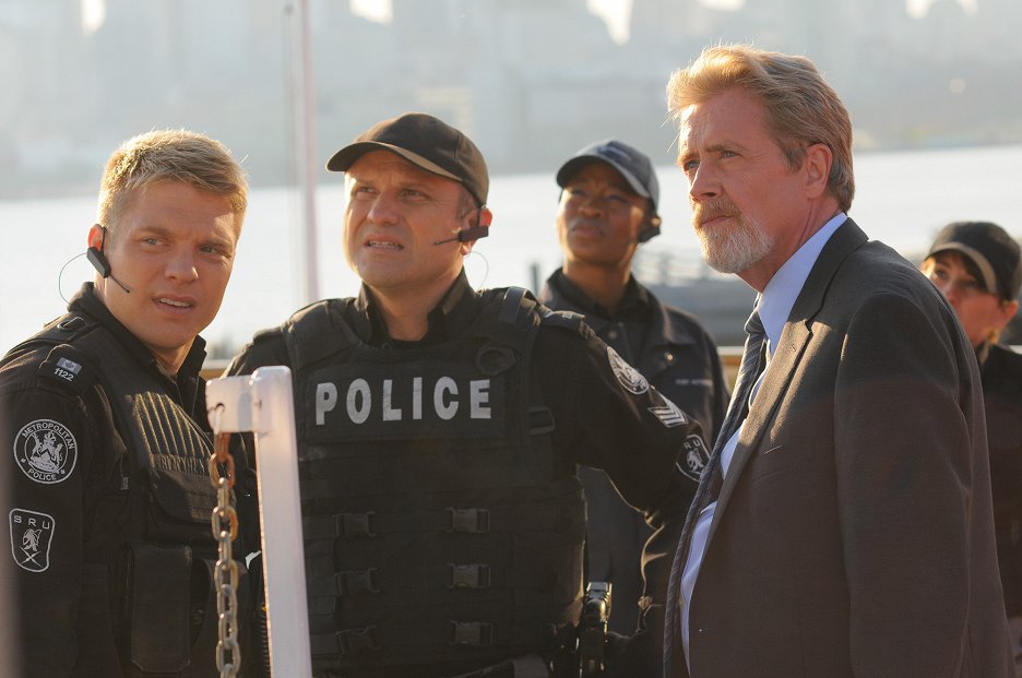 Flashpoint - Wild Card (S04E11) (2011) | ČSFD.cz