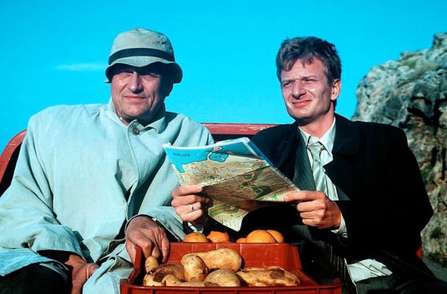 Hotel Mama - Mama auf der Flucht (1999) | ČSFD.cz