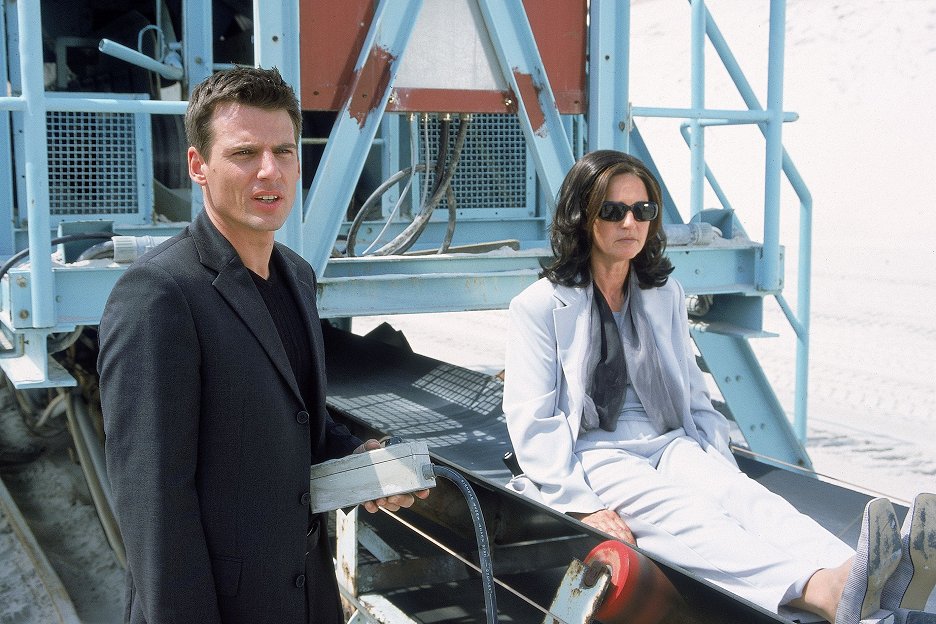 Alarm für Cobra 11 - Die Autobahnpolizei - Zwischen allen Stühlen ...