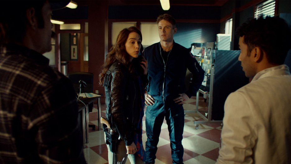 Wynonna Earp - If We Make It Through December (S03E06) (2018) | Gallery ...