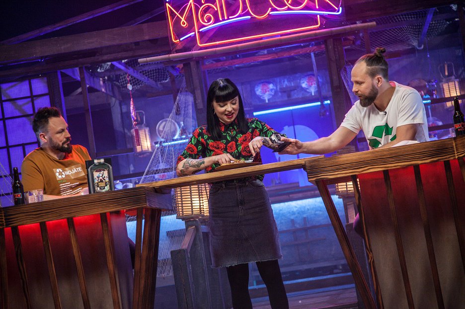 Mad Cook Show - Hävikkiruoka (S02E08) (2018) | ČSFD.cz