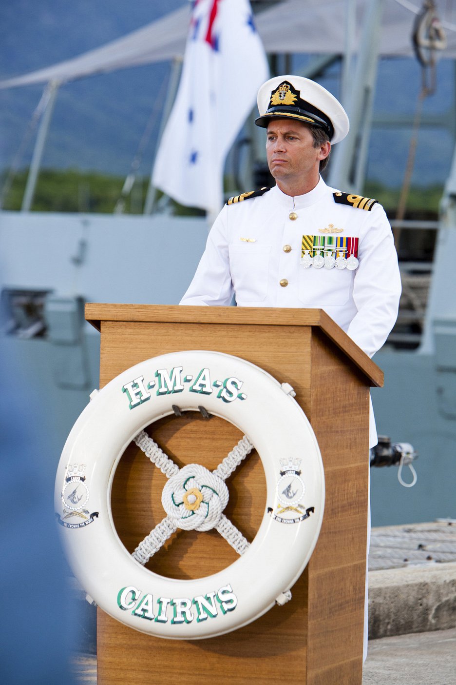 Námořní hlídka - One Perfect Day (S05E13) (2011) | ČSFD.cz