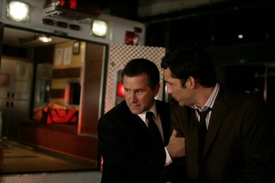 Without a Trace - Spurlos verschwunden - Showdown (S04E01) (2005) | ČSFD.cz