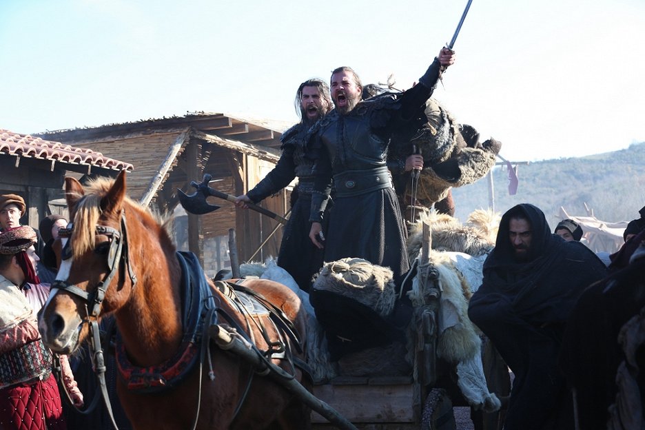 Diriliş: Ertuğrul - Kutlu Zafer (S03E09) (2016) | ČSFD.cz