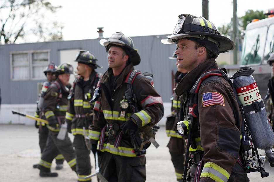 Chicago Fire - Těkavá směs (S07E05) (2018) | ČSFD.cz