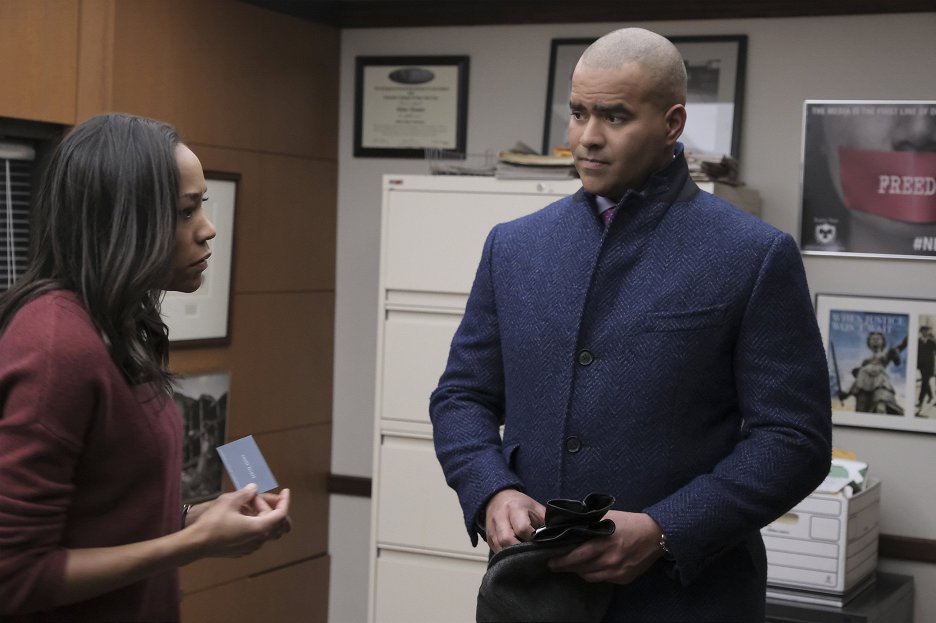 Bull - Gag Order (S02E17) (2018) | ČSFD.cz