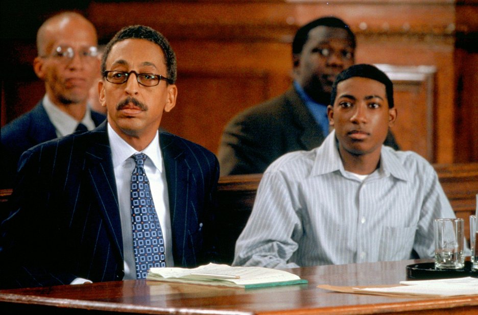 Law & Order - Suicide Box (S13E16) (2003) | ČSFD.cz