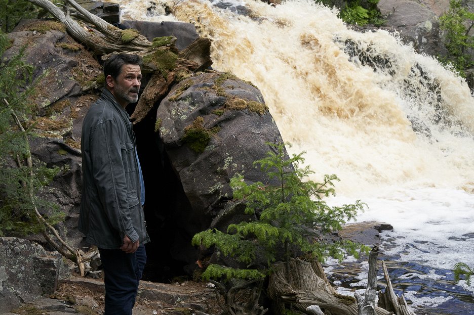 Cardinal - Red (S02E01) (2018) | ČSFD.cz