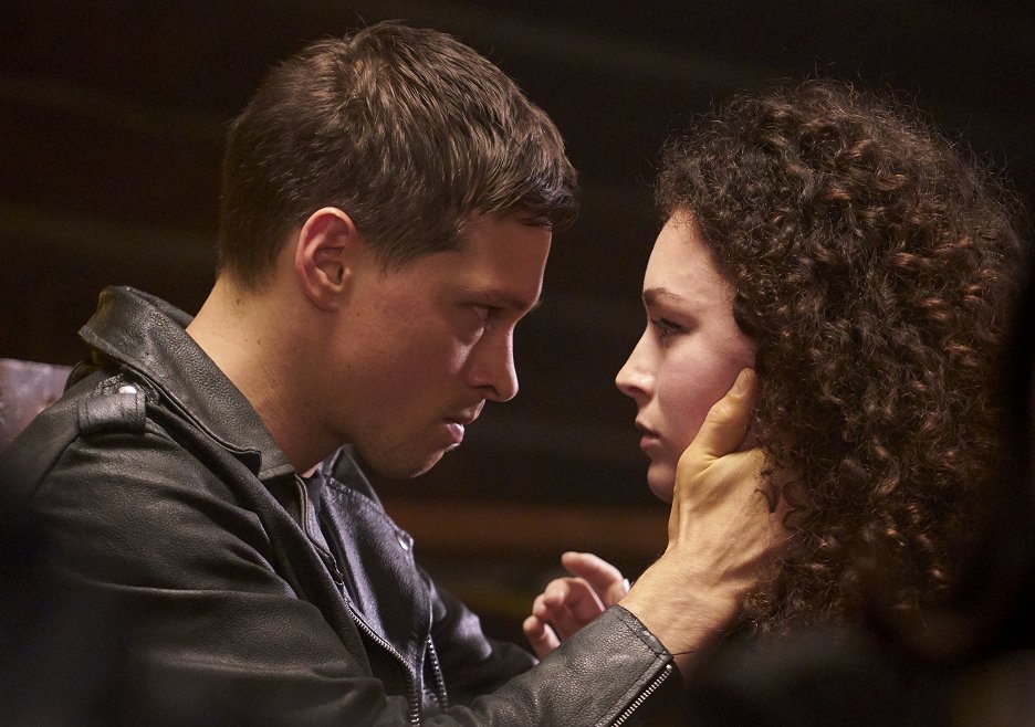 Cardinal - Terri (S02E03) (2018) | ČSFD.cz