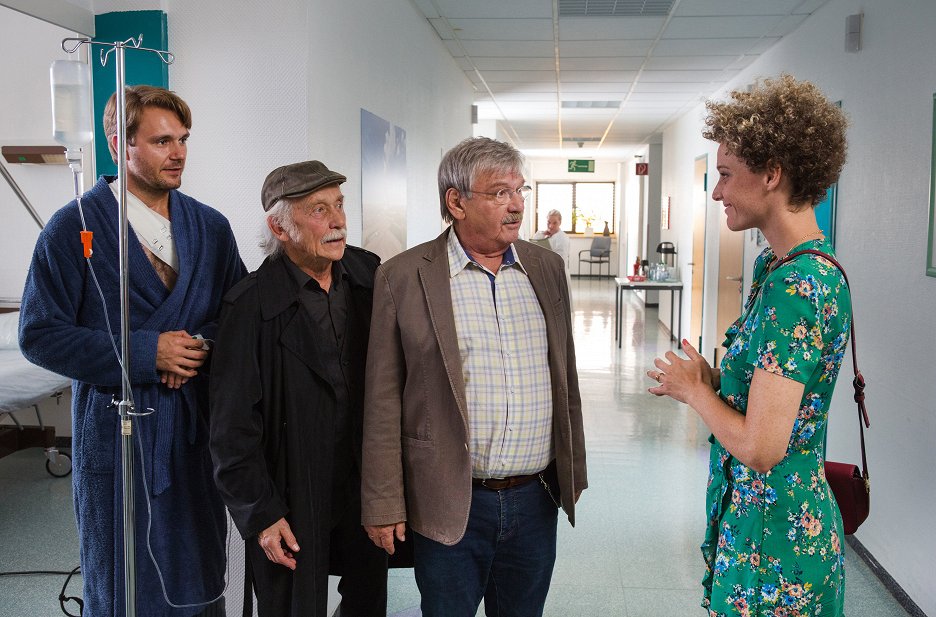 Rentnercops - Ein Schuss, zwei Treffer (S03E05) (2018) | ČSFD.cz