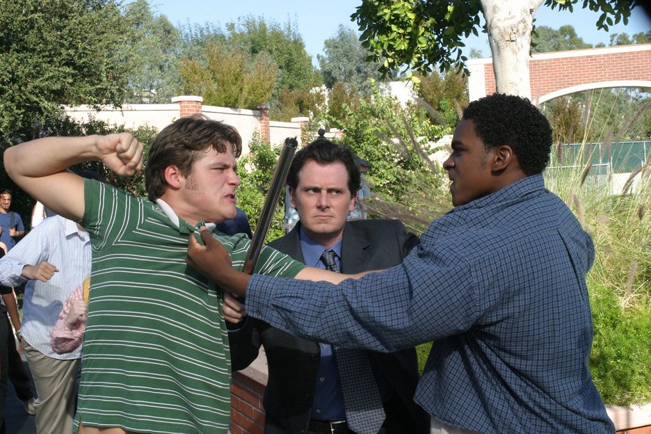 Malcolm v nesnázích - Malcolm Films Reese (S05E05) (2003) | ČSFD.cz