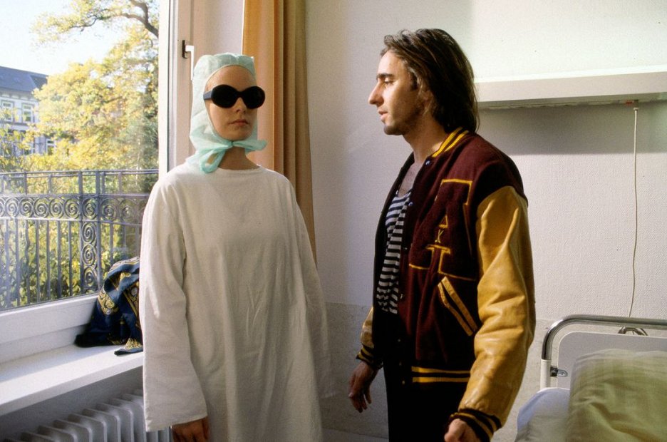 Alles außer Mord! - Die Frau ohne Gesicht (E01) (1994) | ČSFD.cz