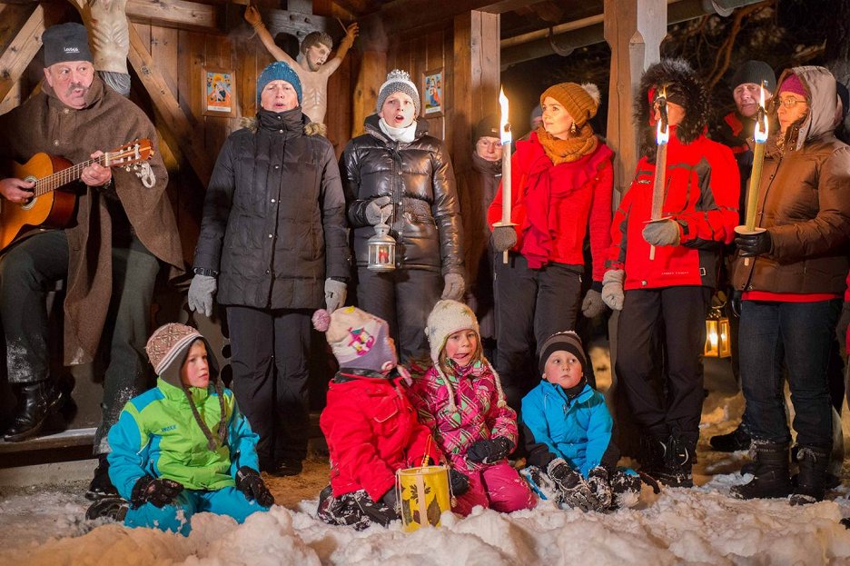 Tiroler Bergweihnacht mit Zabine Kapfinger - Leutasch und Seefeld (2012 ...