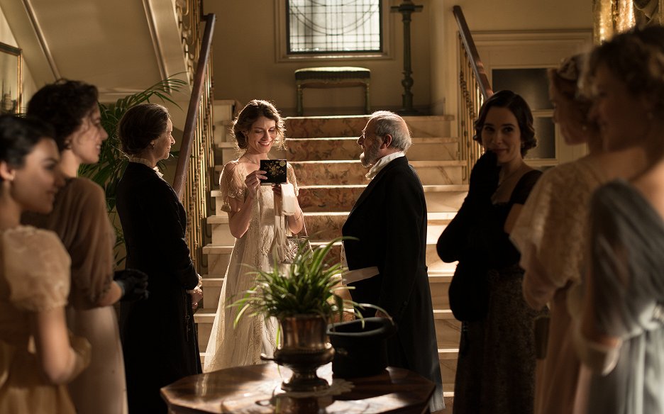 Seis hermanas (2015) | ČSFD.cz