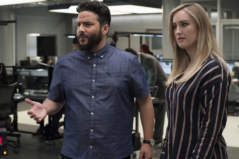 Mrtvý bod - Naughty Monkey Kicks at Tree (S04E05) (2018) | ČSFD.cz