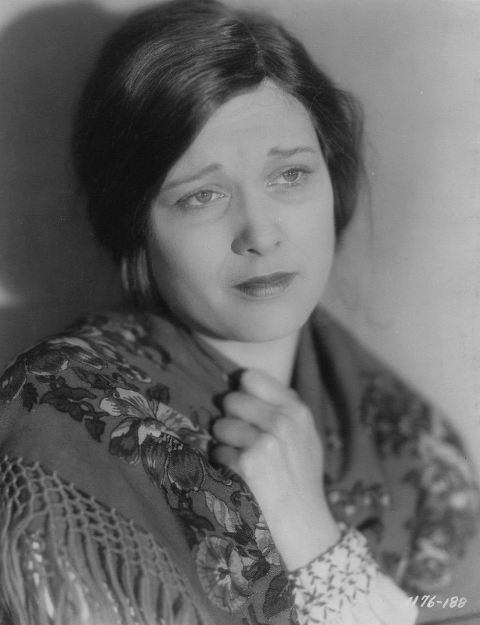 The Case of Lena Smith (1929) | ČSFD.cz