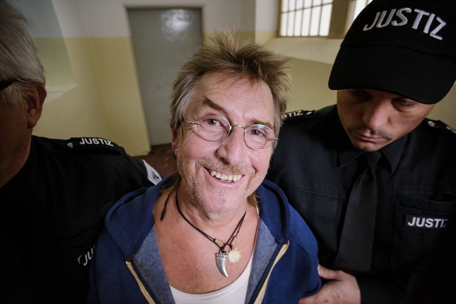 Im Knast - Alle mal herschauen! (S01E01) (2015) | ČSFD.cz