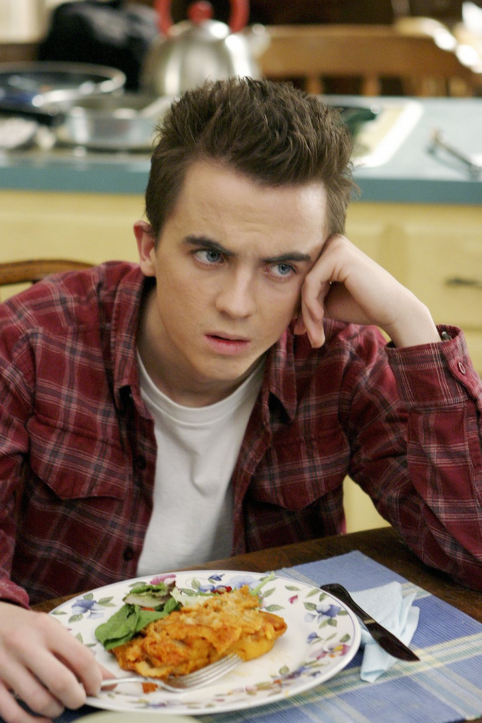 Malcolm v nesnázích - Butterflies (S06E17) (2005) | ČSFD.cz